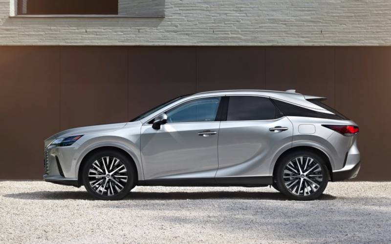 Lexus RX 450h+ 2023 | SUV Drive